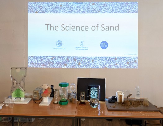 The Science of Sand – Cømplex Fløw Lab